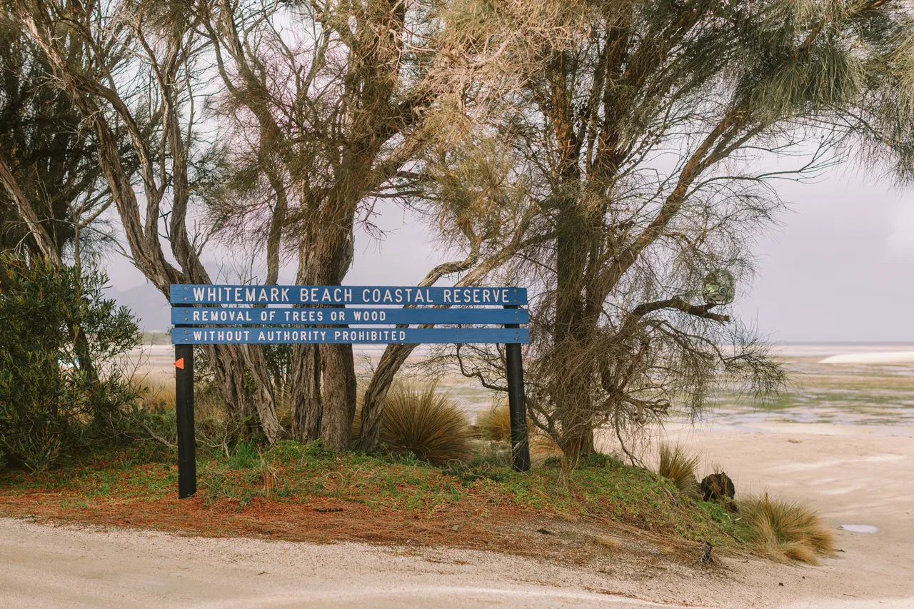 Flinders Island Sign
